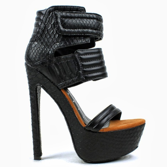 Fahrenheit | Shoes | Fahrenheit Fiona Heels | Poshmark